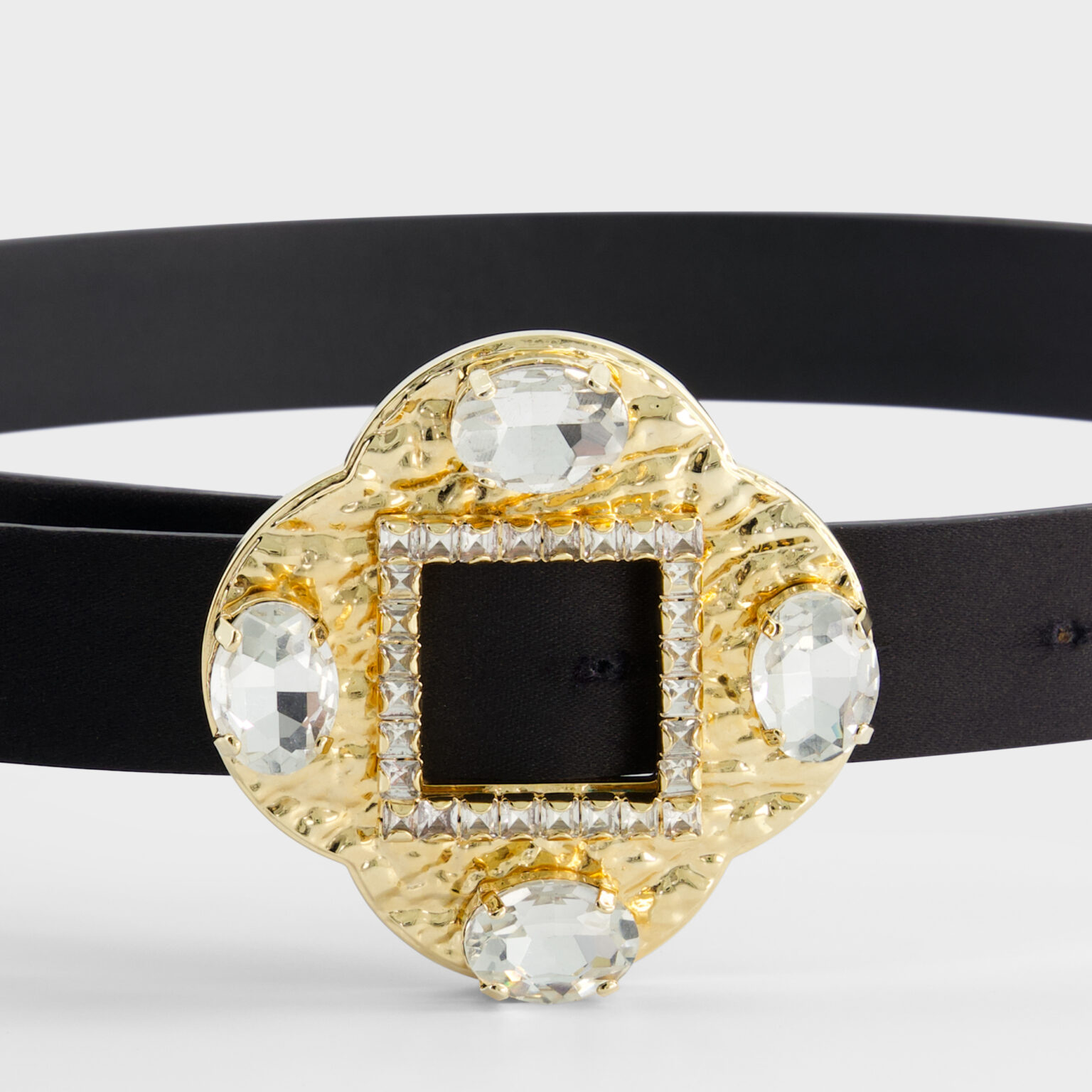 Spring Summer 24 - Giambattista Valli Paris | Haute Couture